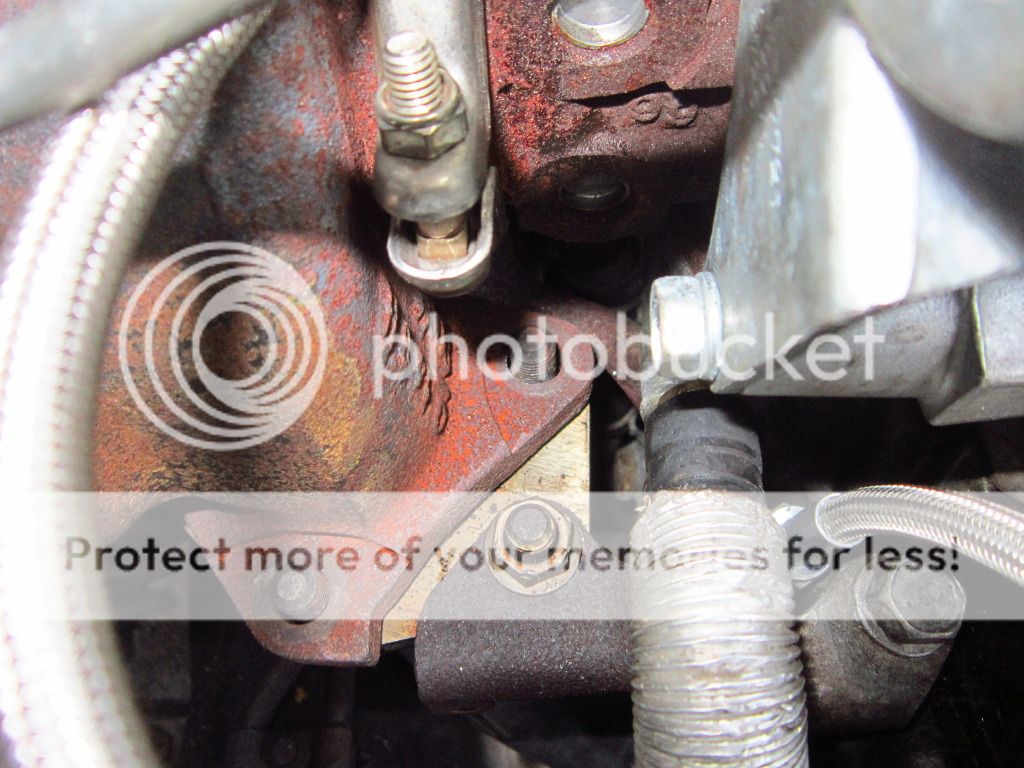 uppipe install, one of the 3 mounting bolts for the turbo snapped off ...