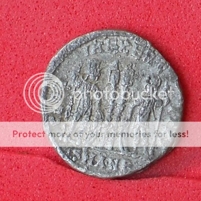 Help on the identification of this Roman coins.